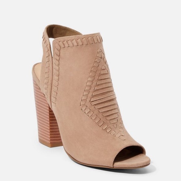 JustFab | Shoes | Sz 85 Just Fab Torrie Block Heeled Booties In Taupe ...